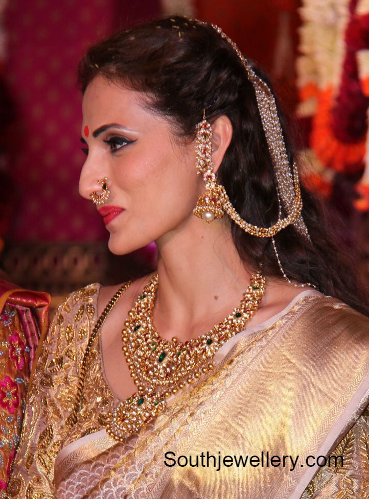 Shilpa Reddy in Polki Diamond Necklace Set - Indian Jewellery Designs