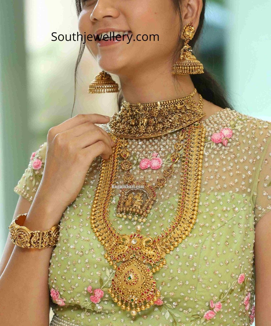 Sandhya Thota in Temple jewellery by Sri Krishna Jewellers