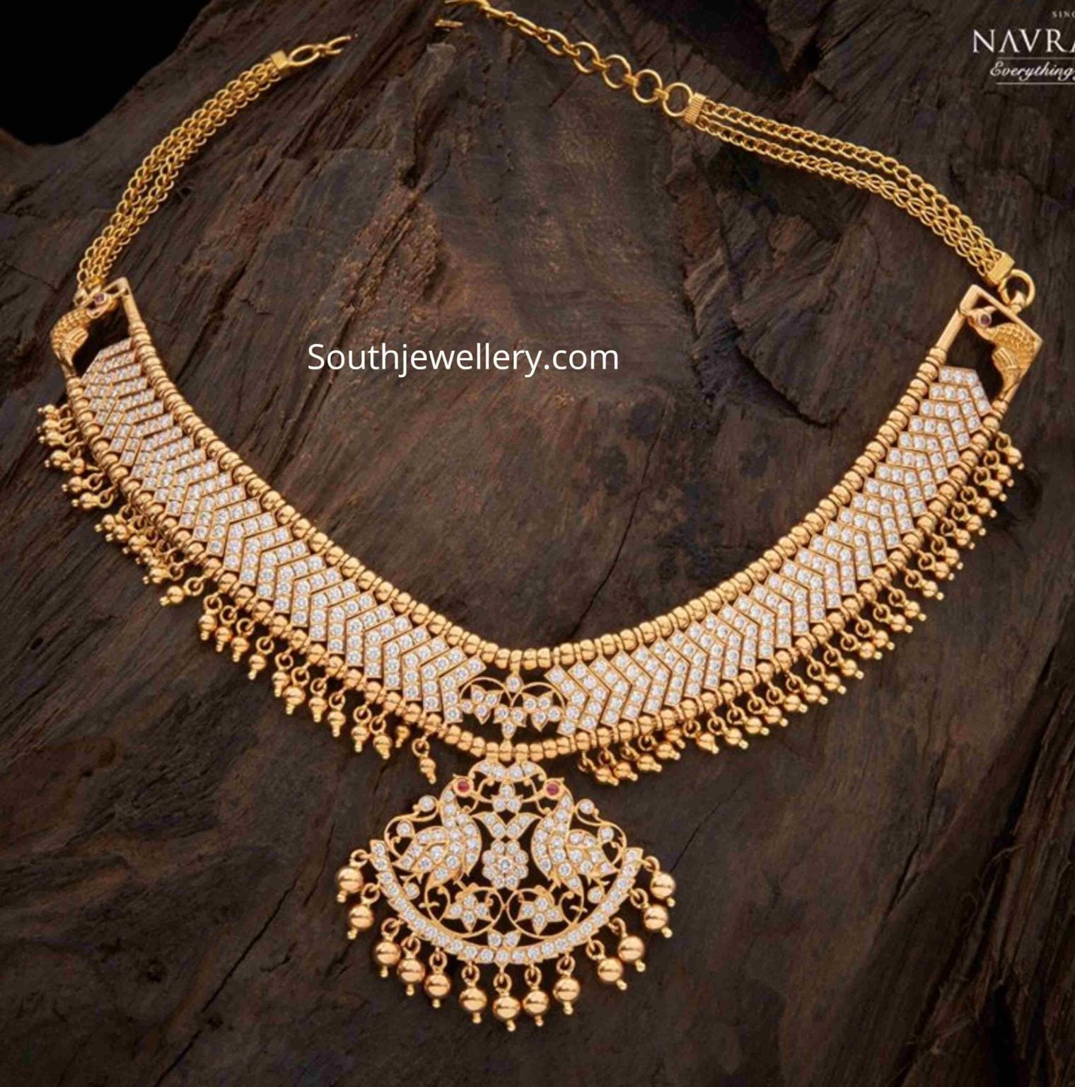 Closed setting traditional diamond necklace - Indian Jewellery Designs