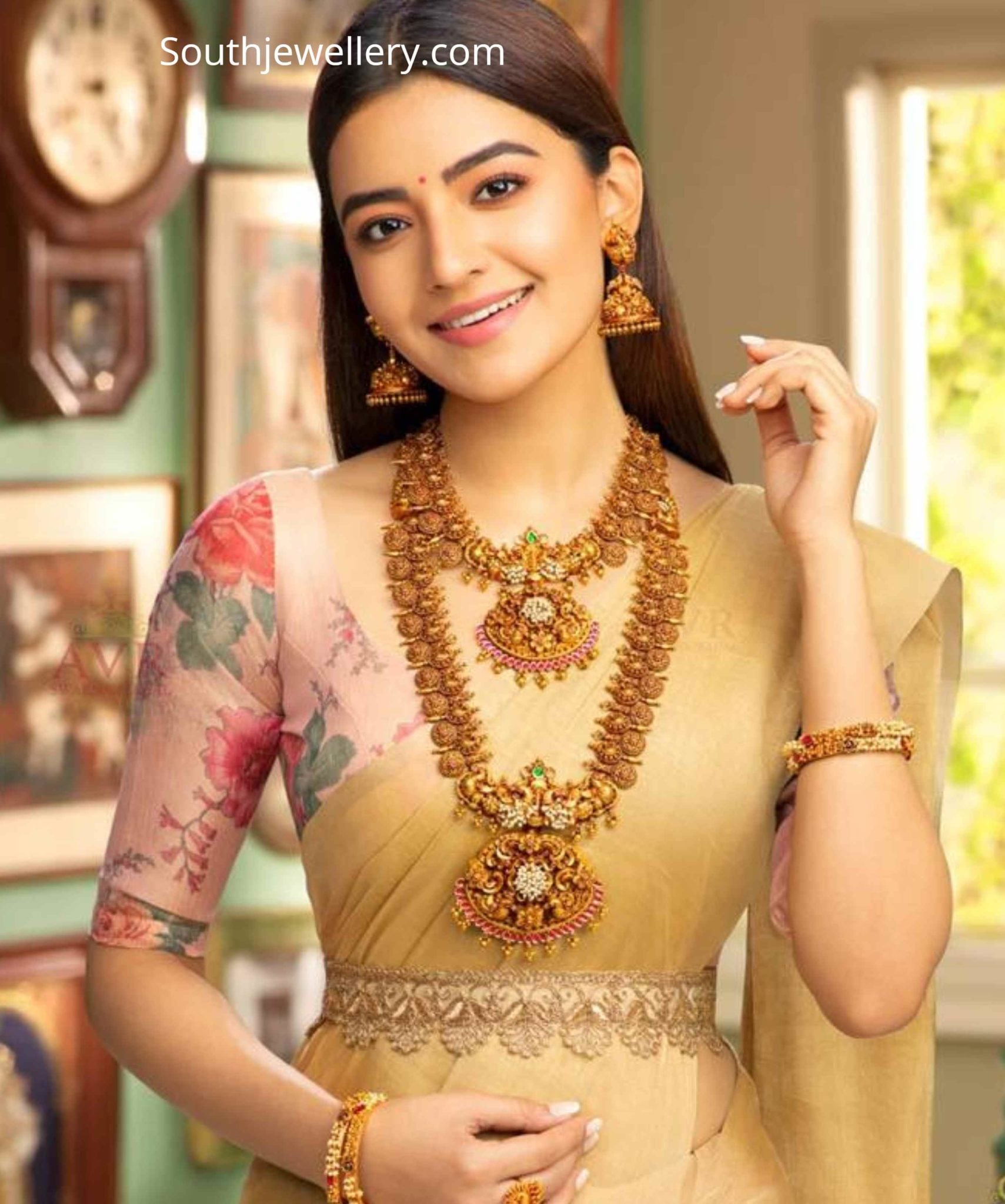 Traditional gold bridal jewellery set - Indian Jewellery Designs