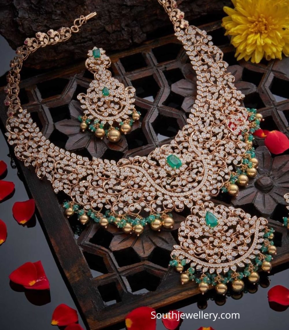 Closed setting diamond emerald necklace set - Indian Jewellery Designs
